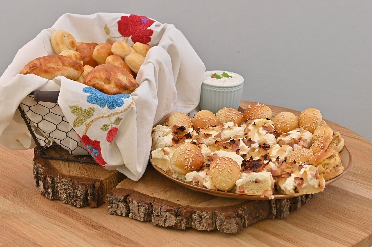 RECEPT: Pijacký poplanok, plnené taštičky a mini žemličky z Pečie celé ...